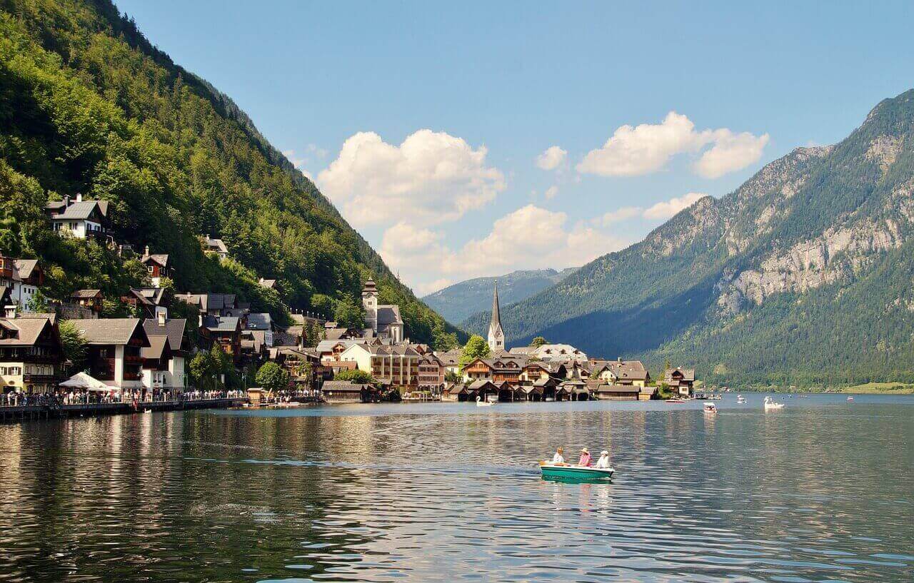 Hallstatt Guide: Top Sights & Secrets for Travelers - The Travel Tinker