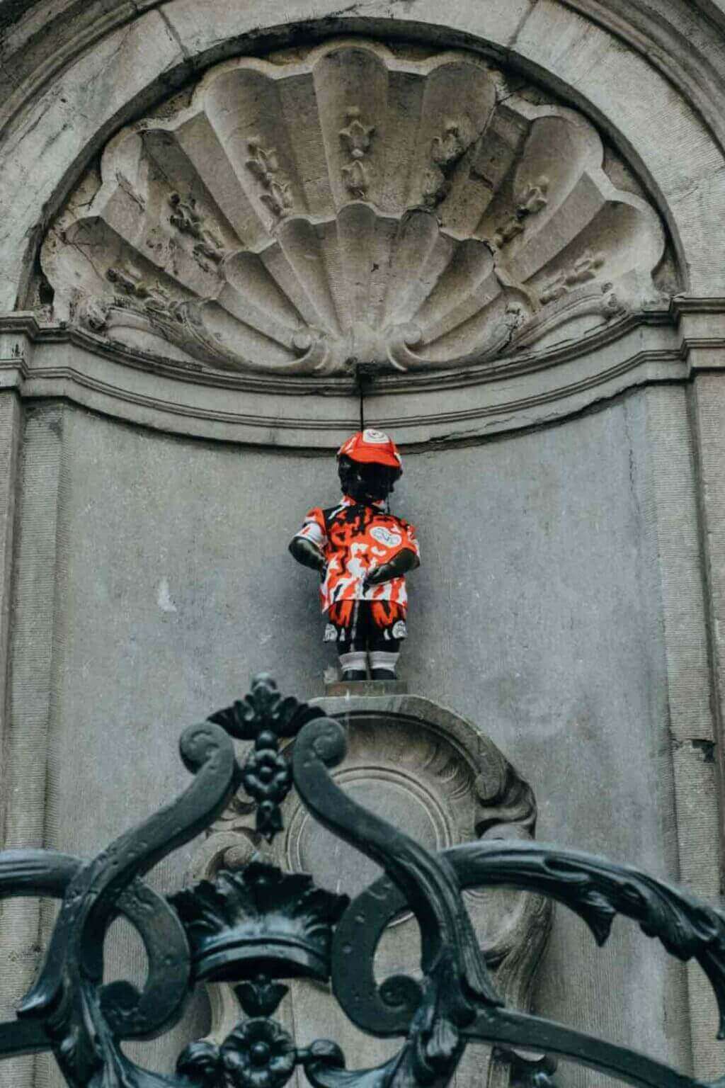 Manneken Pis: Brussels' Famous Statue & Its Legends