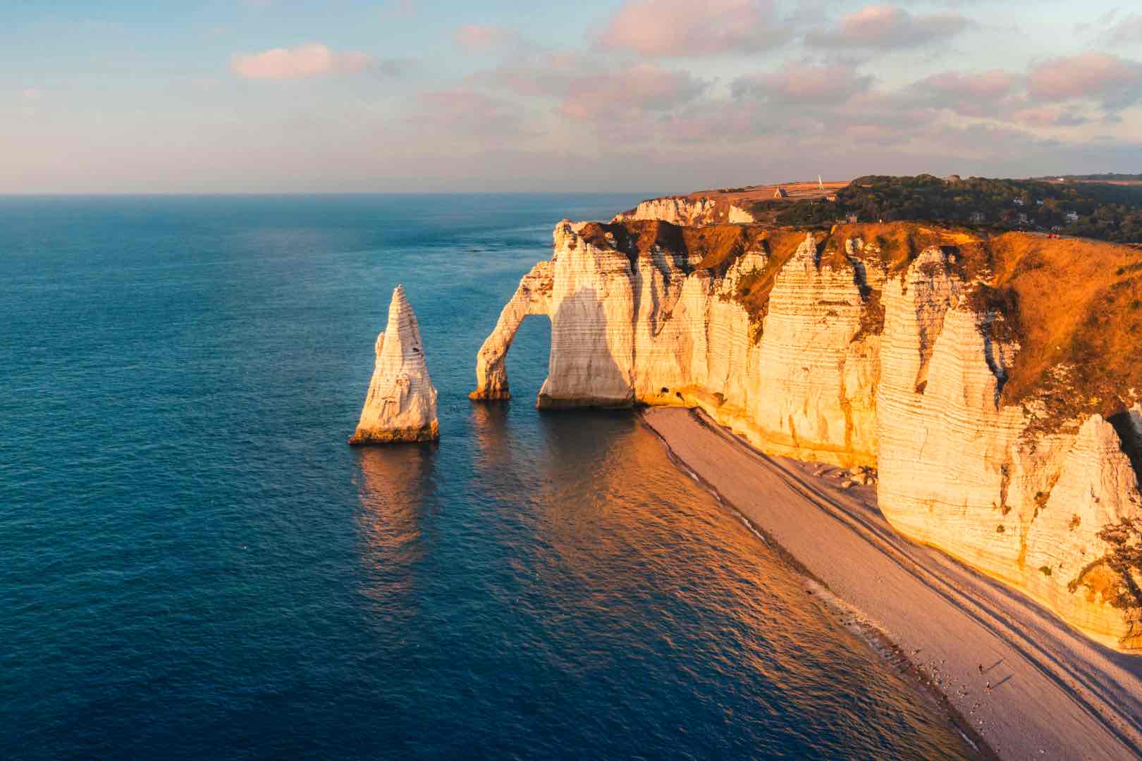 20 Famous Landmarks in England to Visit - The Travel Tinker